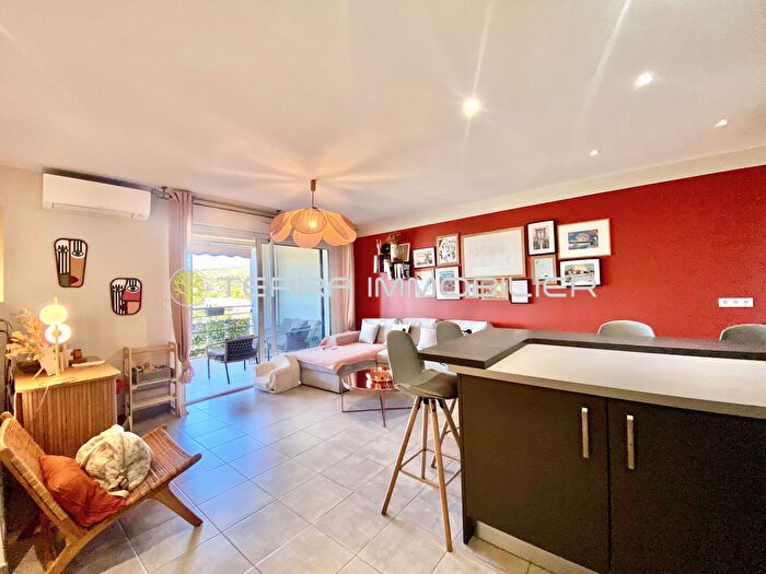 Appartement à vendre - Ajaccio, Mezzavia - 3 pièces - 2 chambres