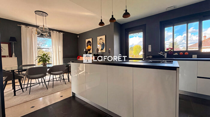 Maison à vendre - Chambray-lès-Tours - 7 pièces - 5 chambres