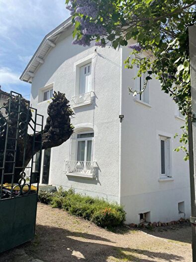 Feurs : Maison 5 pièces à louer