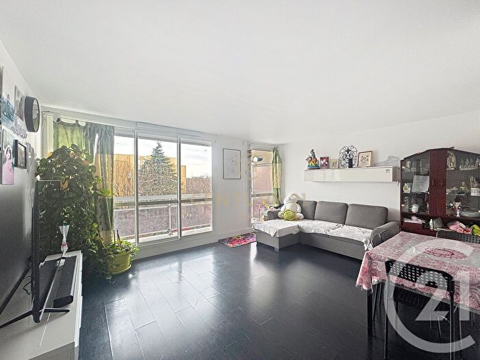 Appartement à vendre - Noisy-le-Grand, Est - 3 pièces - 2 chambres