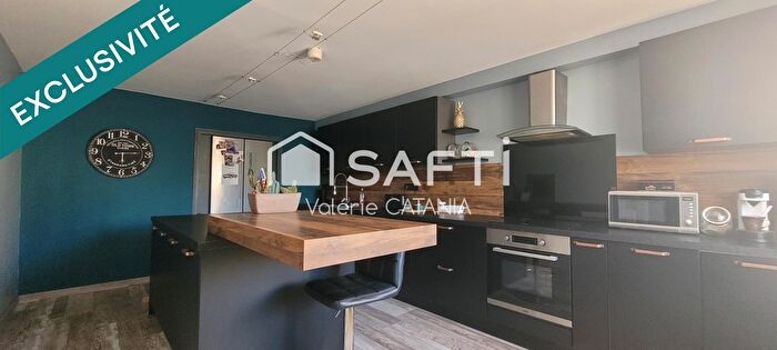 Maison à vendre - Velanne - 7 pièces - 5 chambres