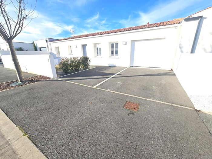 Maison à vendre - Saint-Jean-de-Liversay - 4 pièces - 3 chambres