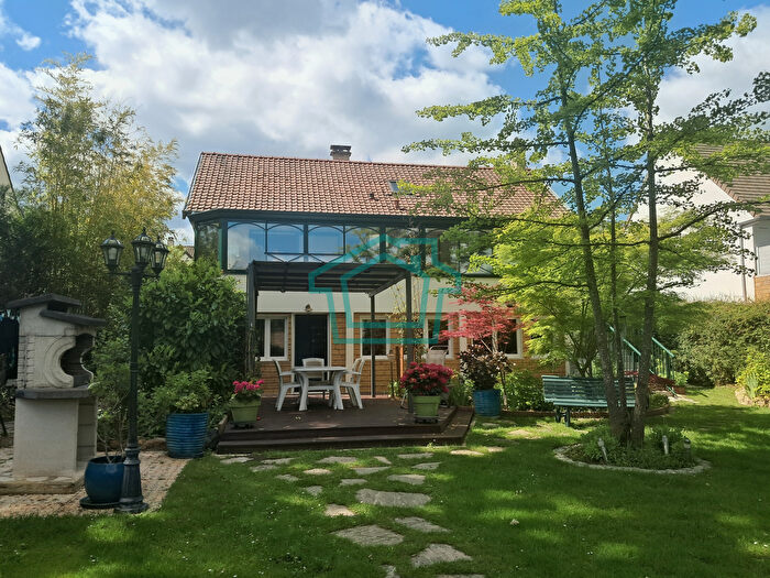Maison 7 pièces à vendre à Montfort-lAmaury
