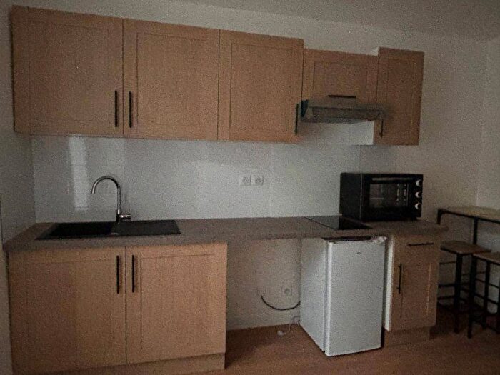 Appartement à louer - Cernay Jamin-Jean Jaurès-Epinettes, Reims - 1 pièce