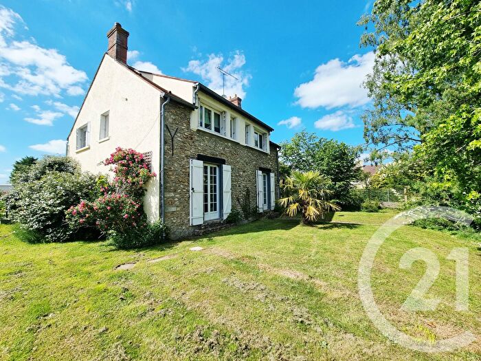 Saint-Arnoult-en-Yvelines : Maison 5 pièces à vendre