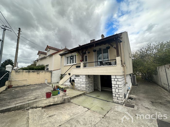 Maison 5 pièces à Villiers-le-Bel, Carreaux, à vendre