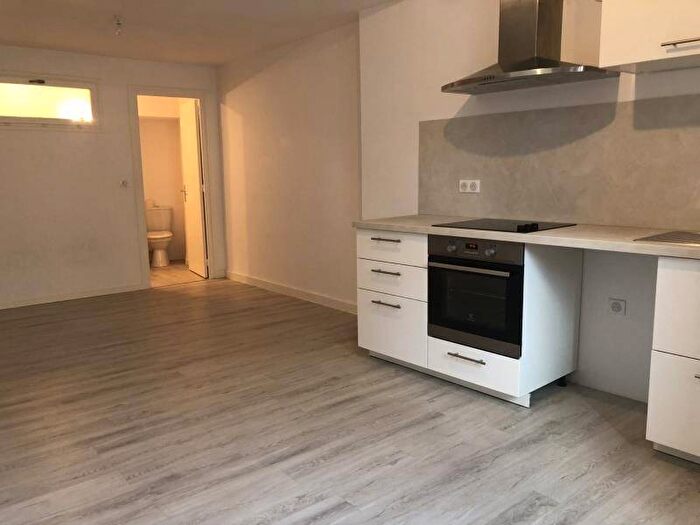 Appartement à louer - Les-Collines, Vienne - 1 pièce