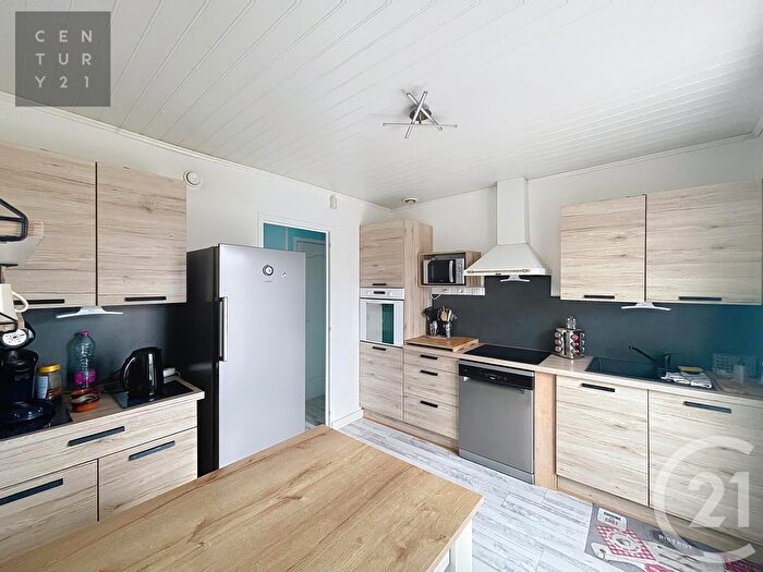 Maison à vendre - Saint-Lyé - 5 pièces - 2 chambres