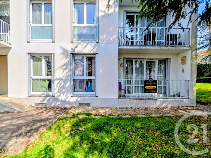 Appartement à vendre - Coulommiers, Ville haute - 5 pièces - 3 chambres
