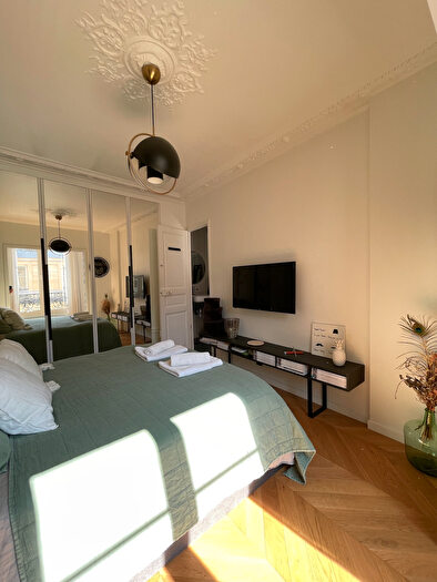 Paris 8ème, Mairie : Appartement 3 pièces à vendre
