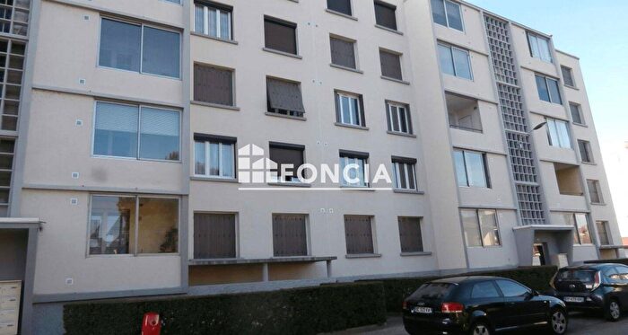 Roussillon : Appartement 2 pièces à louer