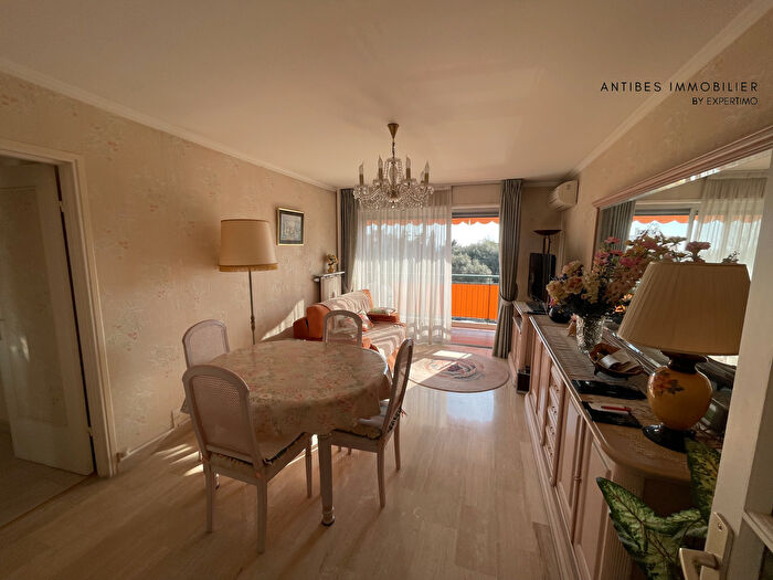 Appartement à vendre - Antibes, Antibes-les-Pins, Trianon, Le Fournel, Peyregoue - 3 pièces - 2 chambres