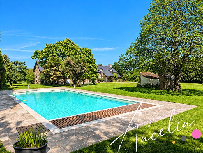 Maison 8 pièces à vendre à Missillac
