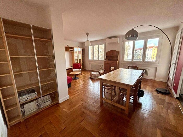 Appartement à louer - Charpennes-Tonkin, Villeurbanne - 3 pièces - 2 chambres