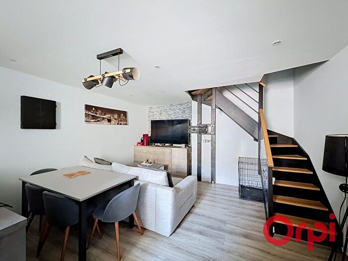 Maison 3 pièces à Pia, à vendre