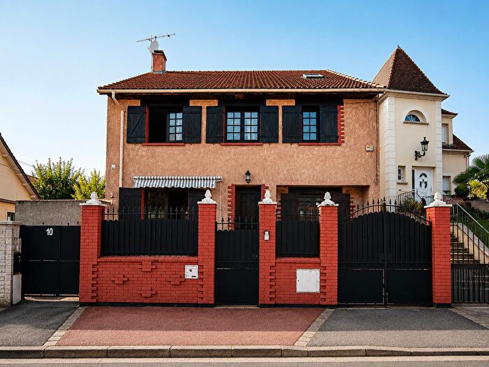 Montfermeil : Maison 6 pièces à vendre