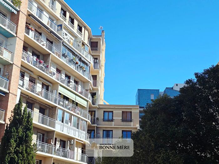 Appartement à vendre - Marseille er , Saint-Charles - 3 pièces - 2 chambres