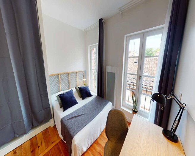 Appartement à louer - Arnaud Bernard, Toulouse - 5 pièces - 9 chambres