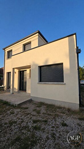 Maison 5 pièces à Ouest-Corne de Cerf-Guignegault, Orléans, à louer
