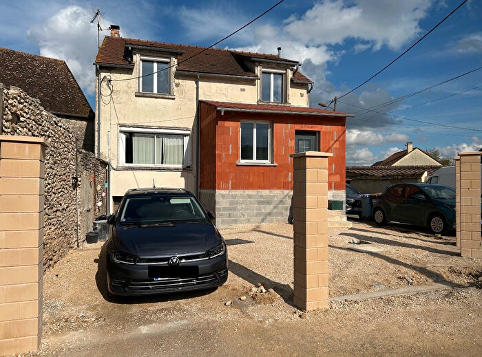 Maison à louer - Oysonville - 5 pièces - 3 chambres