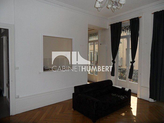 Appartement 3 pièces à louer à Hyper Centre-Vieille Ville, Saint-Étienne