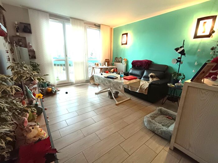 Appartement à vendre - Cergy, Orée du Bois - 3 pièces - 2 chambres