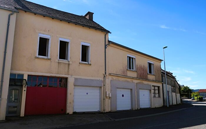 Maison à vendre - Rieupeyroux - 6 pièces - 4 chambres