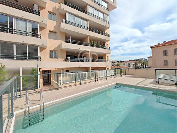 Appartement à vendre - Cannes, Bocca Sud - 2 pièces - 1 chambre