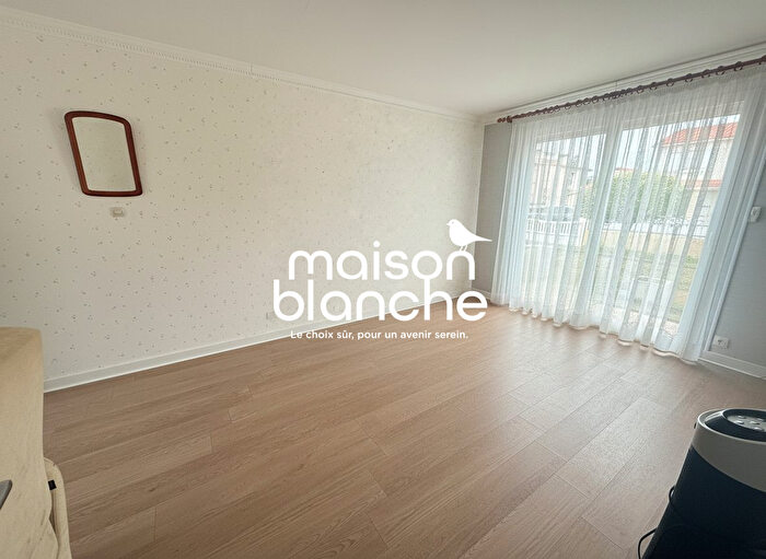 Châtillon-sur-Thouet - Maison 4 pièces à louer