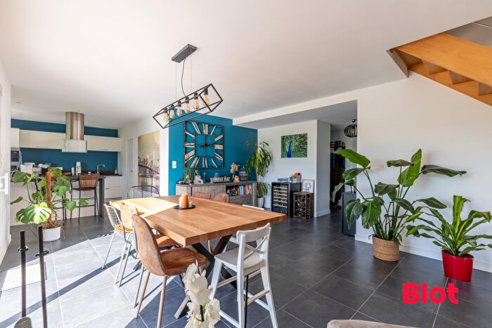 Maison à vendre - Chanteloup - 5 pièces - 4 chambres