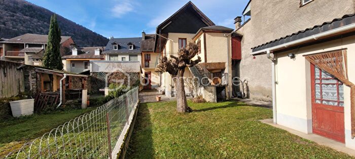Maison à vendre - Bagnères-de-Luchon - 15 pièces - 9 chambres