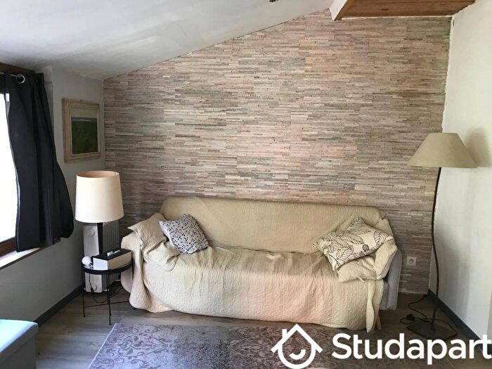 Appartement à louer - Rive Droite-Apport Paris Gare, Corbeil-Essonnes - 1 pièce - 2 chambres