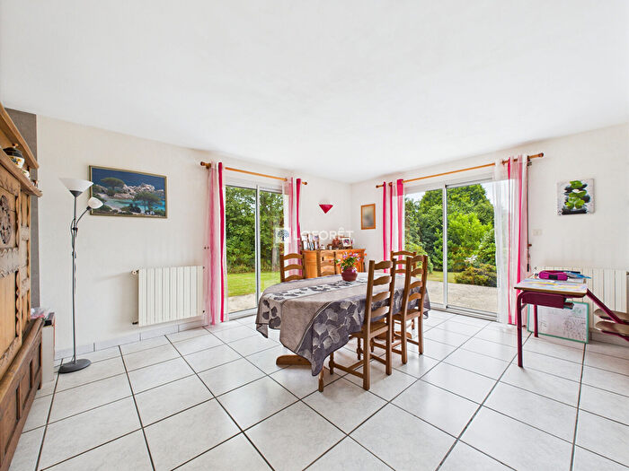 Maison à vendre - Châteauneuf-du-Faou - 6 pièces - 4 chambres