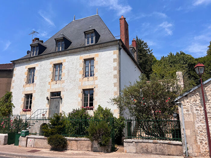 Maison 8 pièces à vendre à Charroux
