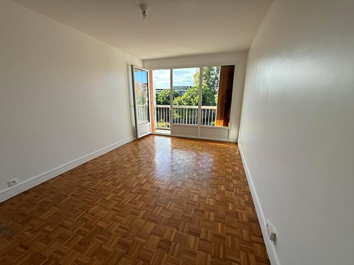 Appartement à louer - Gagny, Centre-ville - 4 pièces - 3 chambres