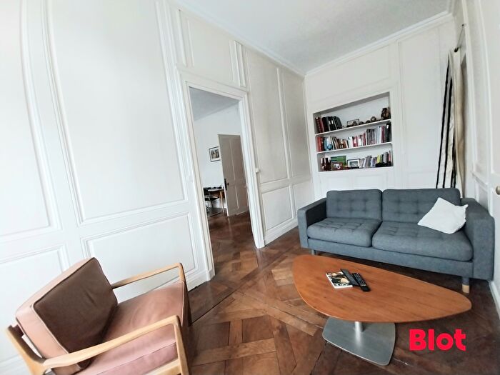 Appartement à vendre - Quartiers Centre, Centre-ville - 5 pièces - 3 chambres