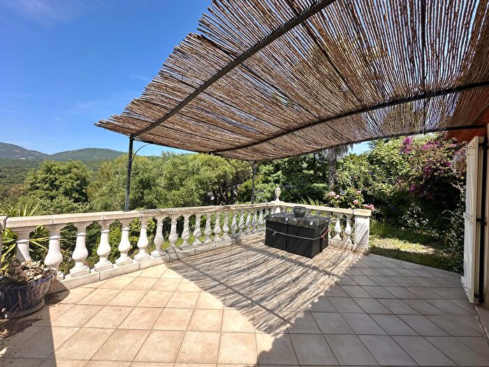 Maison à vendre - La Croix-Valmer - 5 pièces - 4 chambres