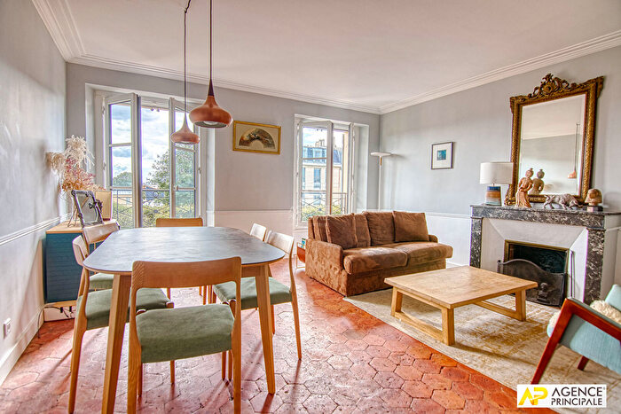 Appartement 4 pièces à Versailles, Notre Dame, à vendre