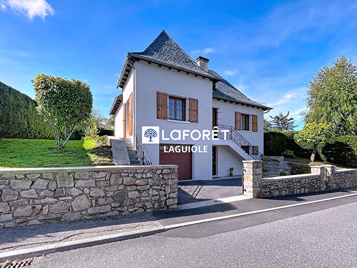 Maison à vendre - Sainte-Geneviève-sur-Argence - 4 pièces - 3 chambres