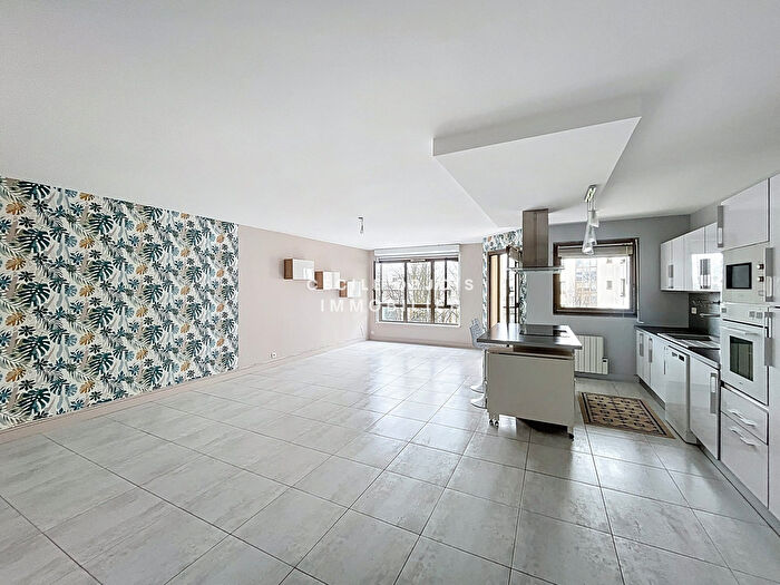 Appartement à vendre - Joinville-le-Pont - 4 pièces - 4 chambres