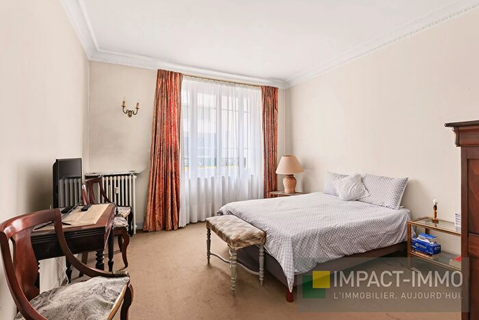 Appartement 3 pièces à vendre - Courbevoie, Bécon