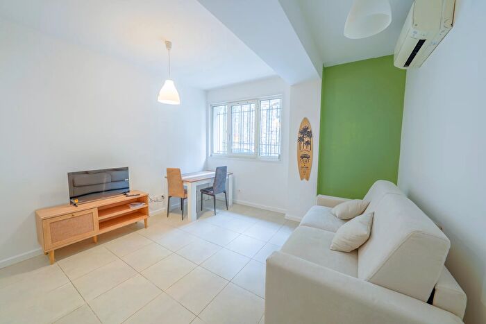 Appartement à louer - Nice, Fabron - 1 pièce