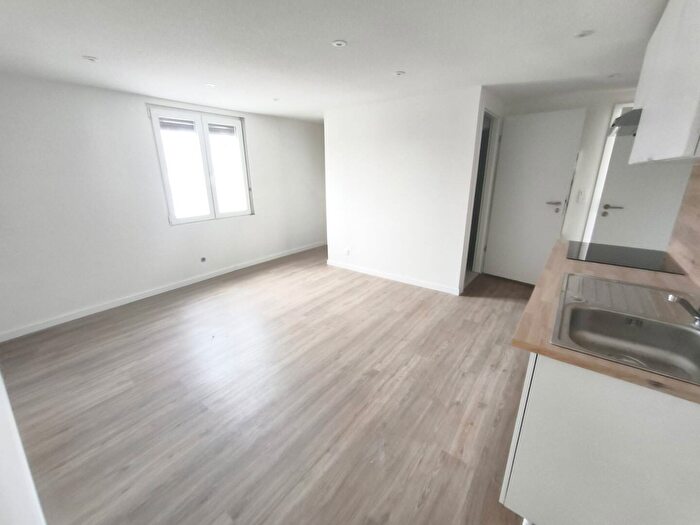 Appartement à louer - Haguenau - 2 pièces - 1 chambre