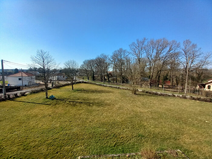 Appartement à vendre - Cercy-la-Tour - 3 pièces - 1 chambre