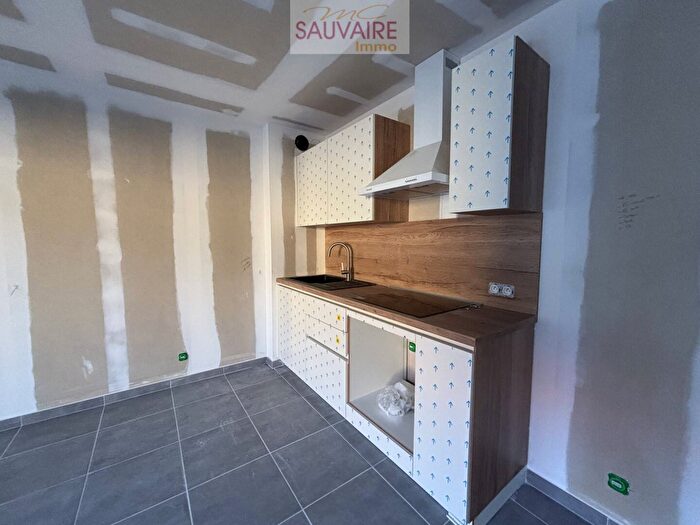 Appartement à louer - Centre Ville, Saint-Laurent-de-la-Salanque - 2 pièces - 1 chambre