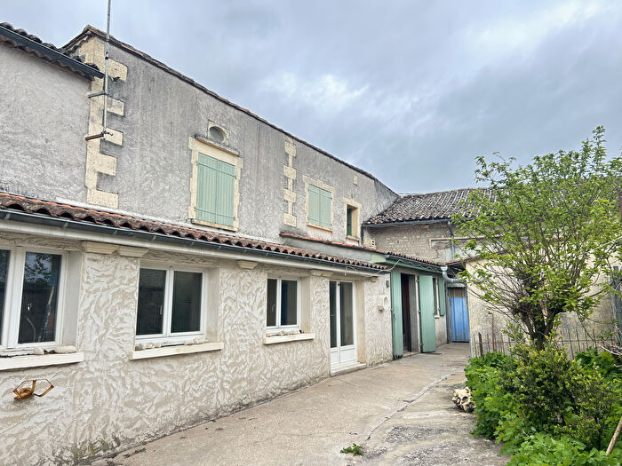 Maison à vendre - Vars - 7 pièces - 3 chambres