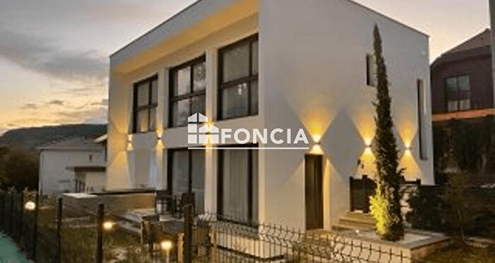 Maison à vendre - Villy-le-Pelloux - 5 pièces - 4 chambres