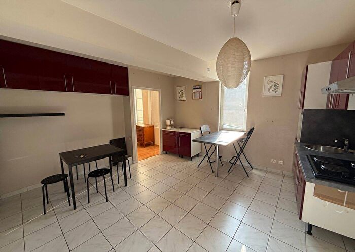 Centre-Léon Bourgeois, Châlons-en-Champagne : Appartement 2 pièces à louer
