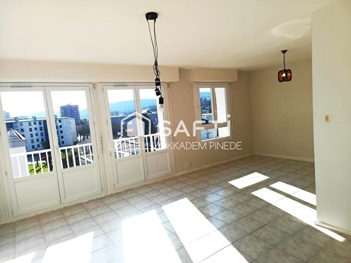 Appartement à vendre - Oyonnax, Centre-ville, Niermes, Geilles, Croix Rousse - 4 pièces - 2 chambres