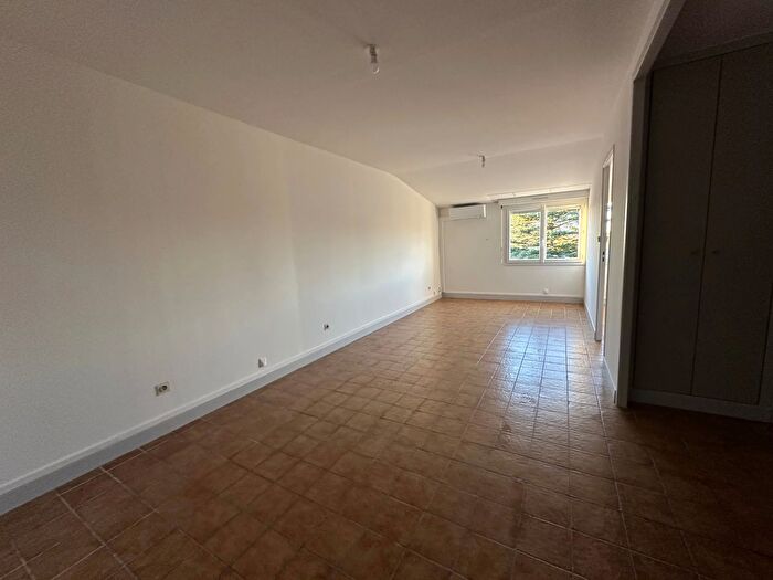 Saint-Hilaire-de-Brethmas : Appartement 2 pièces à louer